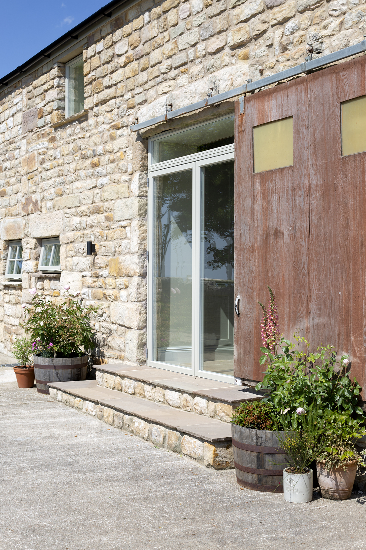 A Barn Conversion Using Dijon Limestone (Case Study)